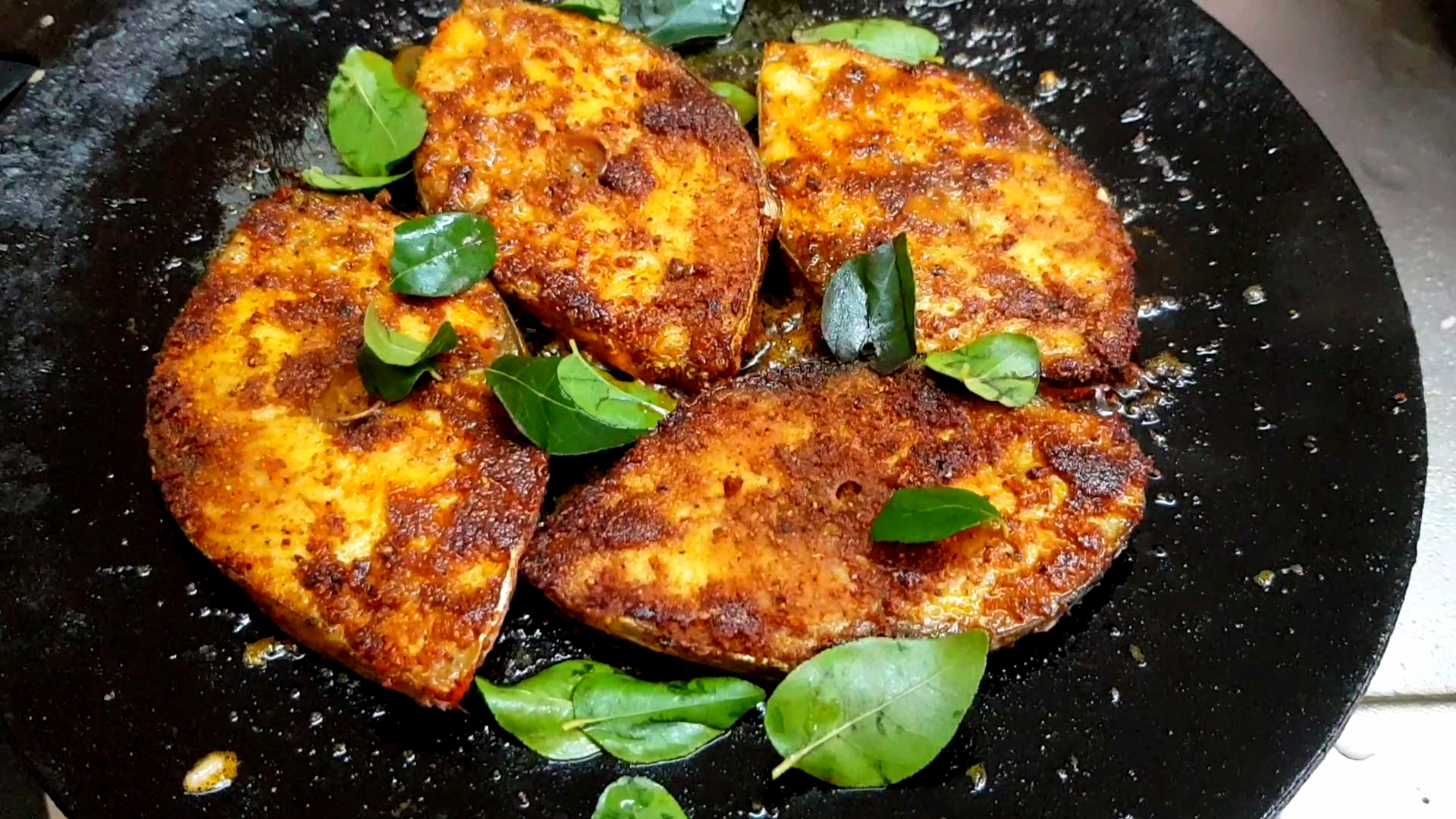 MEEN VARUTHATHU RECIPE/ KERALA FISH FRY : Ahaaa Food